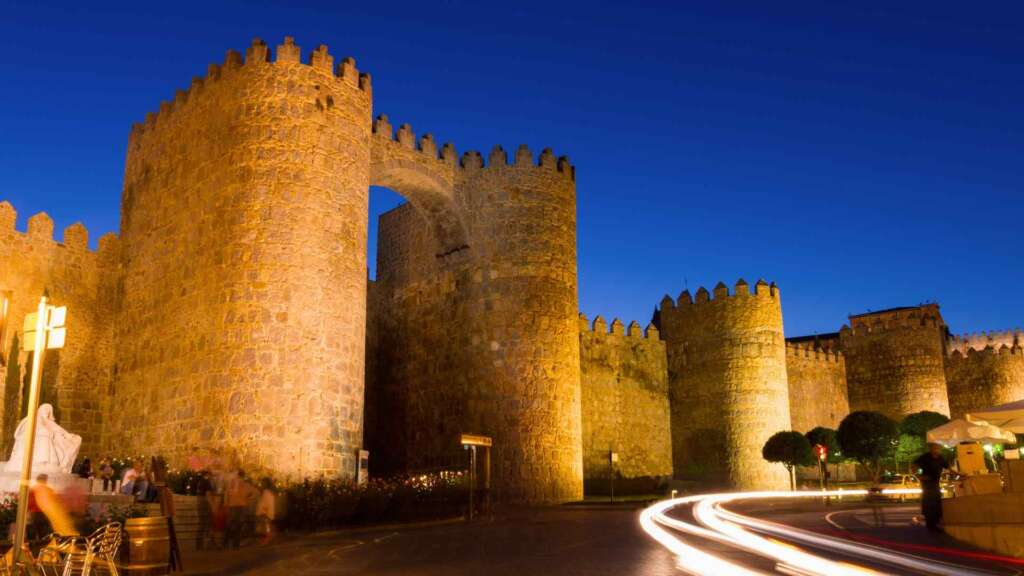 Self-guided tour in Avila - DareMapp. Gamified guided tours