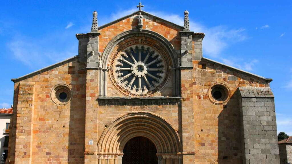 Self-guided tour in Avila - DareMapp. Gamified guided tours