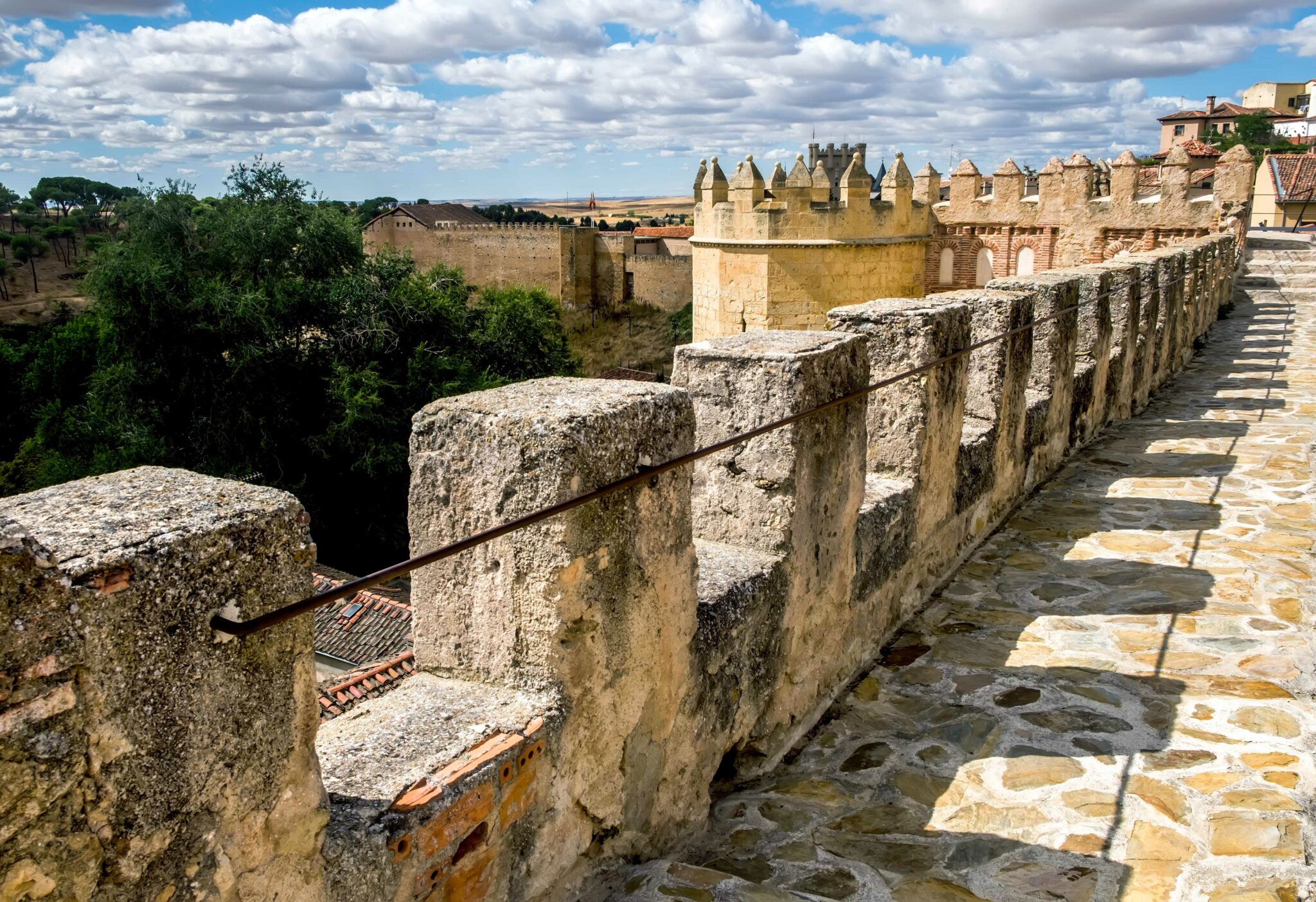 15 murallas españolas que no te puedes perder - DareMapp